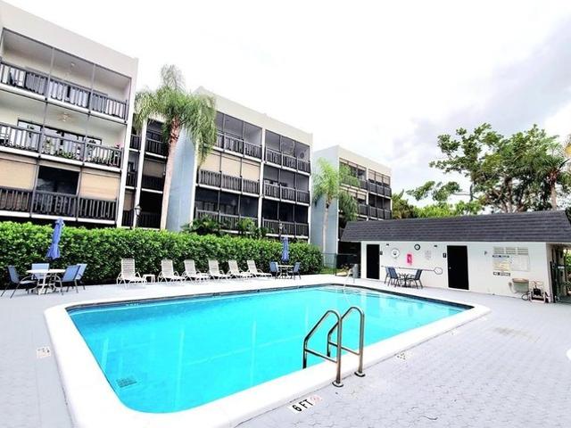 1021 Mockingbird Ln Apt 114, Plantation, FL 33324