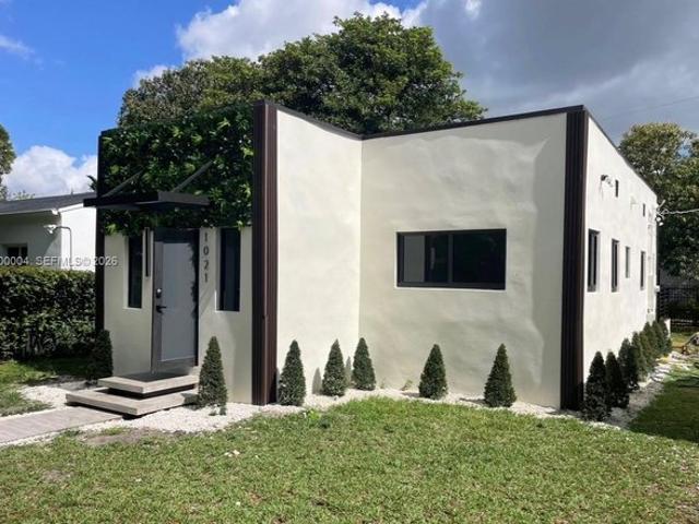 1021 NW 48th St, Miami, FL 33127