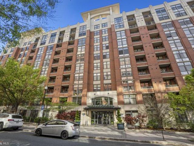 1021 N Garfield St #634, Arlington, VA 22201