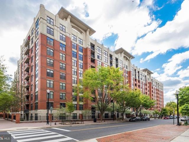1021 N Garfield St Apt 327, Arlington, VA 22201