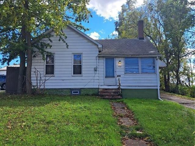 1021 Oak St, Youngstown, OH 44506