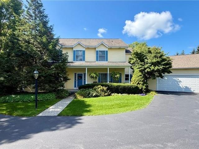1021 Autumntree Ct, Skaneateles, NY 13152