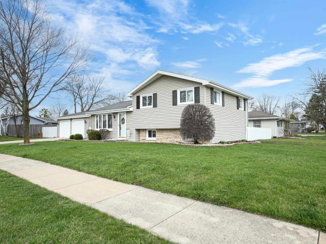1021 apple blossom drive