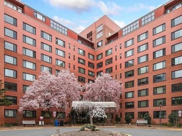 1021 Arlington Blvd Apt 905, Arlington, VA 22209