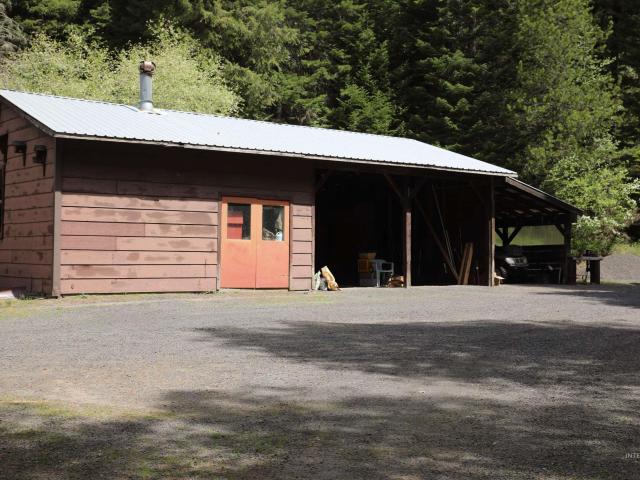 1021 Claypit Rd