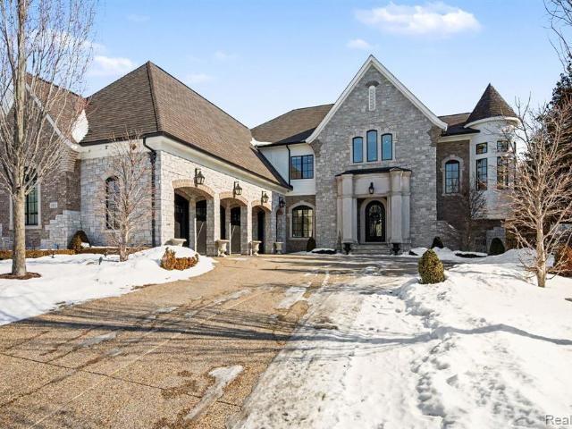 1021 Clear Creek Drive