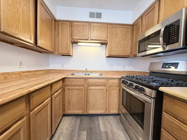 1021 Coal Ave Sw 1 Bedroom Apartment for Rent at 1021 Coal Ave Sw, Albuquerque, NM 87102