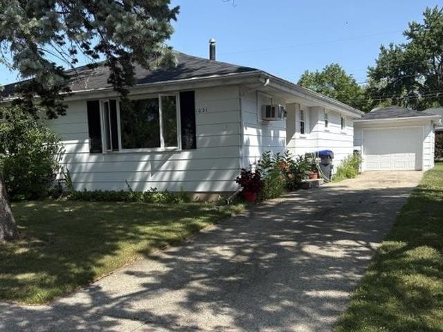 1021 Evans St, Neenah, WI 54956