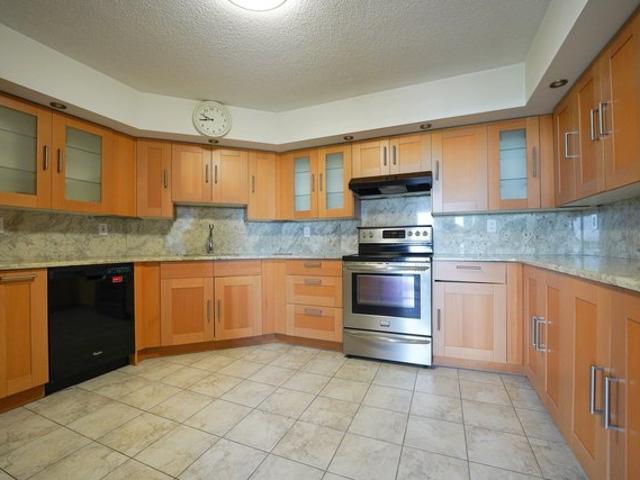 1021 Harmon Cove Tower Unit 1021, Secaucus, NJ 07094