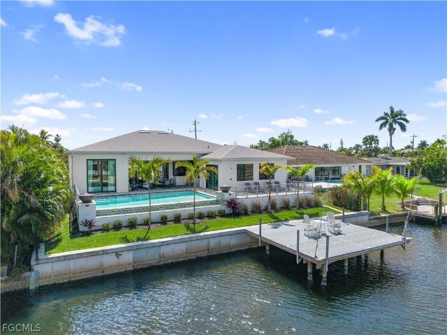 1021 Lucerne Pkwy, Cape Coral, FL 33904 | MLS #2026010