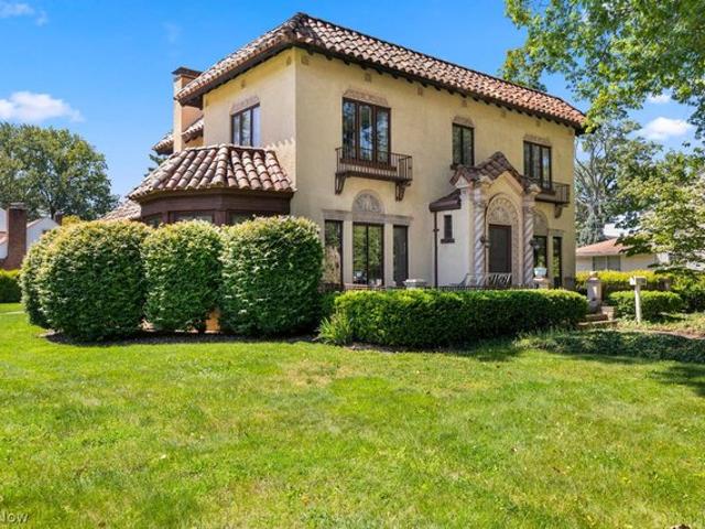 1021 Park Ave, Elyria, OH 44035