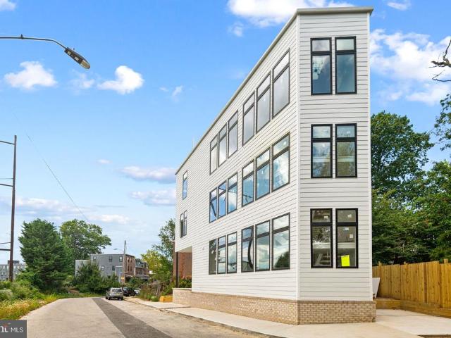 1021 S Saint Bernard Street