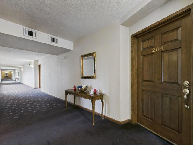 1021 Sibley Memorial Highway # 204