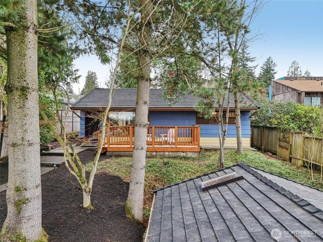 1021 th Ave NE, Seattle, WA 98125 | MLS #2467 | Compass