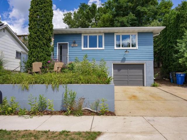1021 W Conant St, Portage, WI 53901