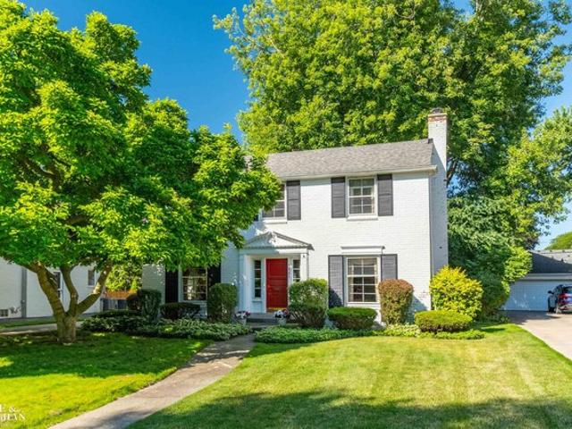 1021 Whittier Rd, Grosse Pointe Park, MI 48230