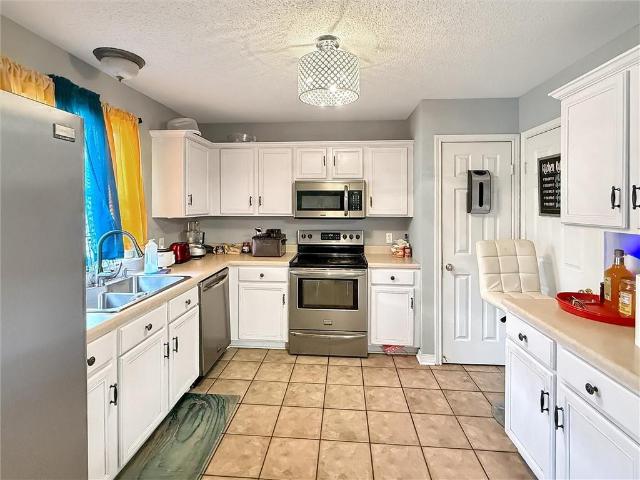 1021 William Drive