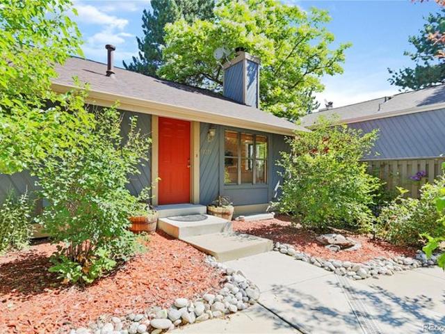 10223 E Peakview Ave, Englewood, CO 80111