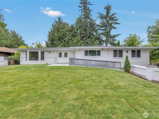 10223 SE 213th Pl, Kent, WA 98031