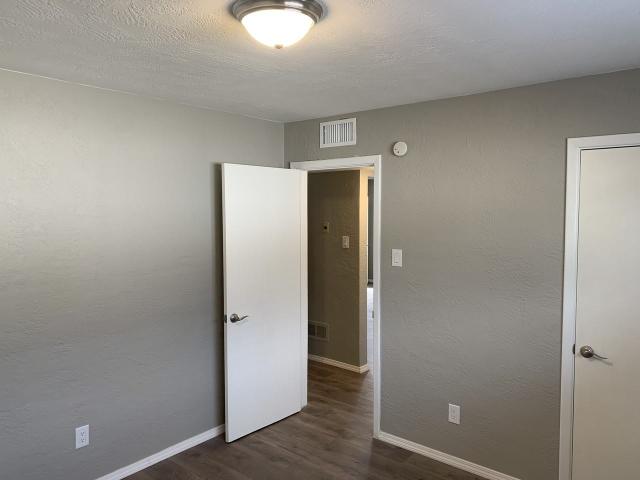 10220 Candelaria Rd Ne 2 Bedroom Apartment for Rent at 10220 Candelaria Rd Ne, Albuquerque, NM 87112 Candelmen