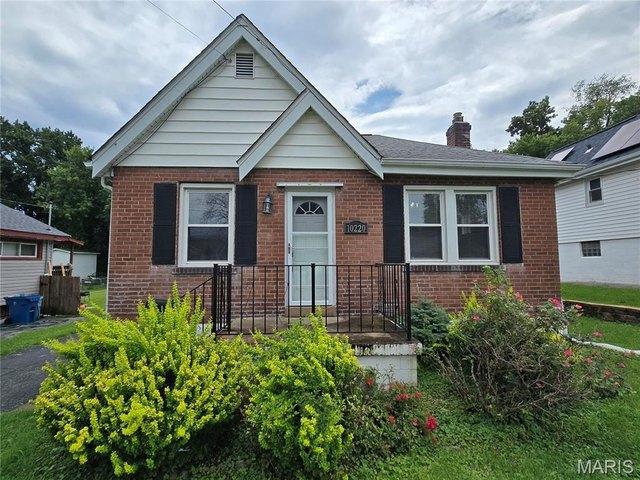10220 Niblic Dr, Overland, MO 63114