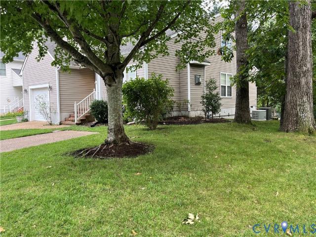 10224 Raintree Commons Lane