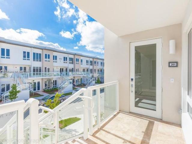 10225 63rd Ter NW #201, Doral, FL 33178