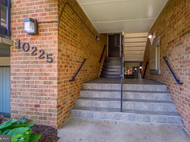 10225 Valentino Dr, Unit 7224, Oakton, VA 22124 | MLS #VAFX2307 | Compass