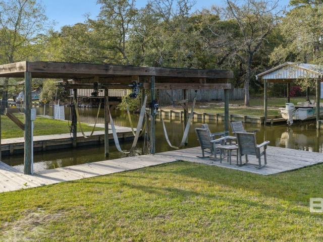 10225 Bayou Circle