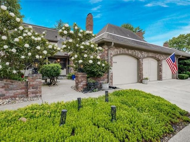 10225 Conser St, Overland Park, KS 66212