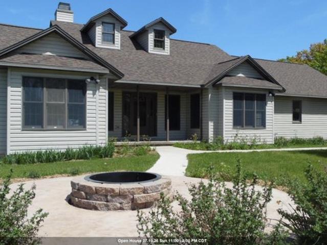 10226 Woodcrest Rd, Sister Bay, WI 54234
