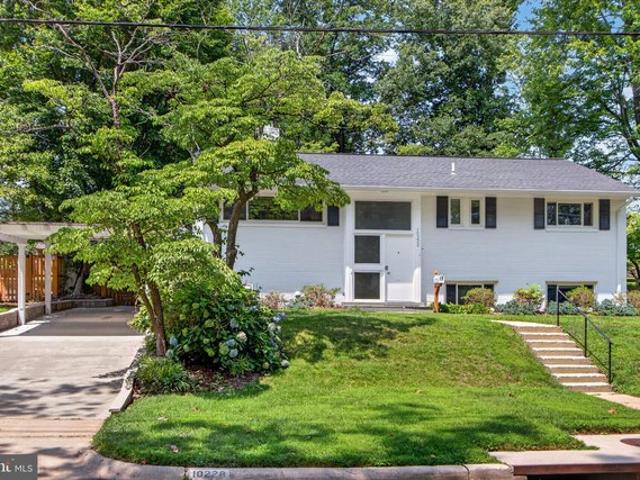 10228 Hatherleigh Dr, Bethesda, MD 20814