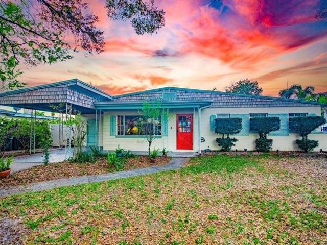 10228 N Fleetwood Dr, Tampa, FL 33612