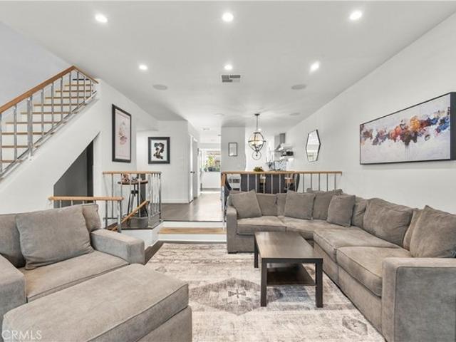 10229 Variel Ave Unit 12, Chatsworth, CA 91311