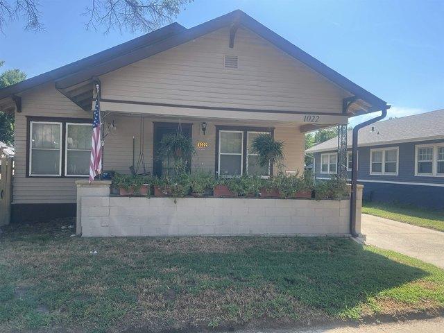 1022 N 3rd St, Arkansas City, KS 67005