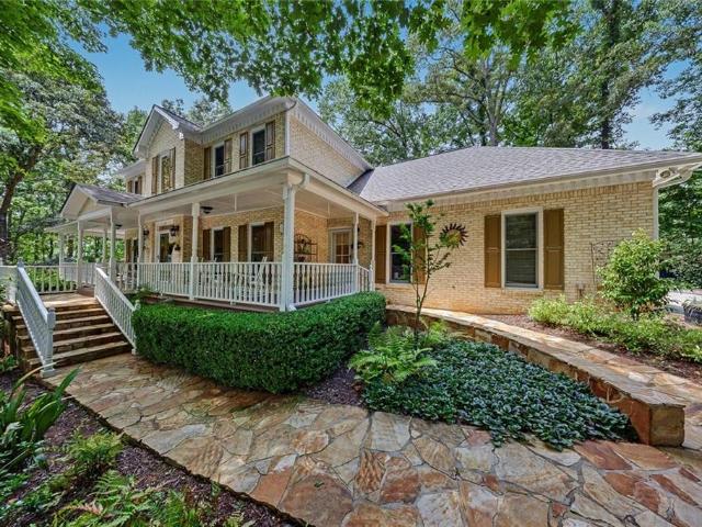 1022 Oak Way