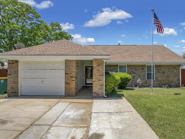 1022 Blvd De La Parisienne, Mary Esther, FL 32569