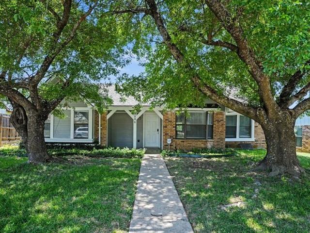 1022 Cedar Run Dr, Duncanville, TX 75137