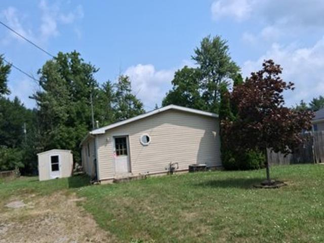 1022 Davis St, Adrian, MI 49221