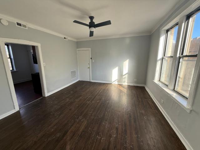 1022 E Hyde Park Boulevard # 1S