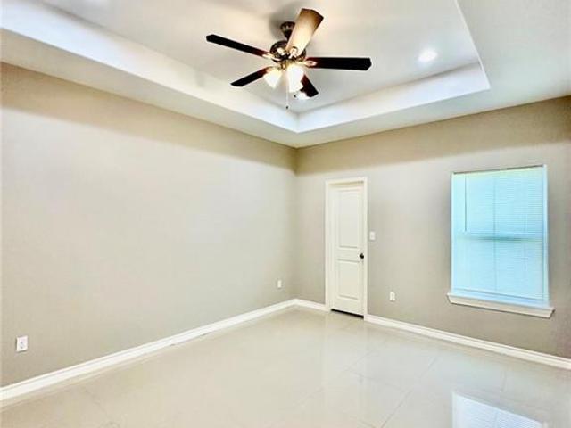 1022 Escondido Lane W A