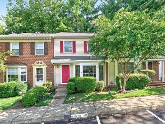 1022 Huntwood Ln, Charlottesville, VA 22901