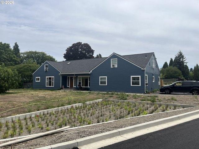 1022 Horn Ln, Eugene, OR 97404