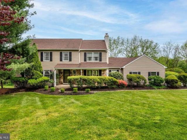 1022 Plumly Rd, West Chester, PA 19382