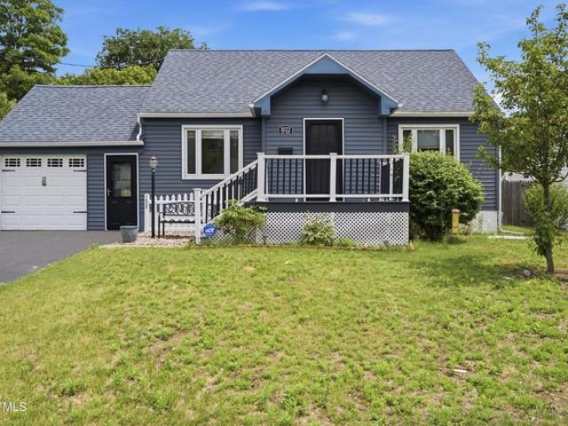 1022 Riggi Ave, Schenectady, NY 12303