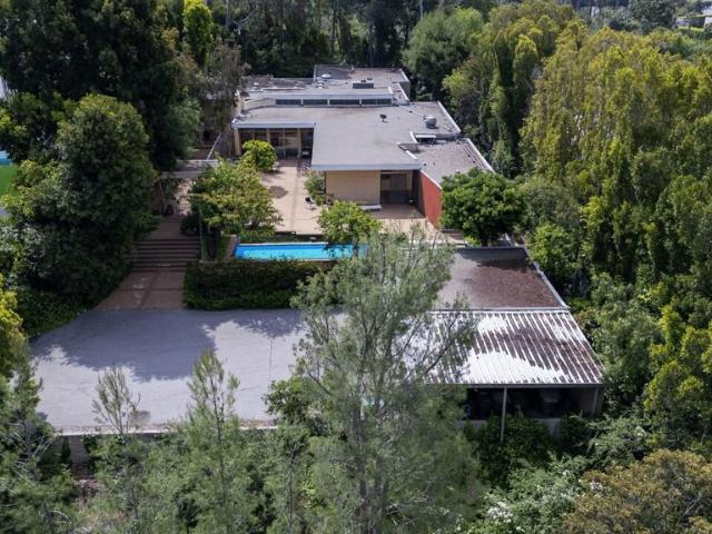 1022 Summit Drive