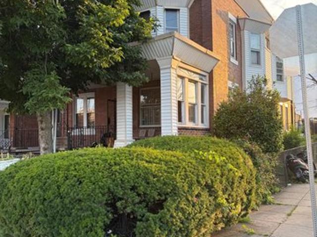 1022 S 60th St, Philadelphia, PA 19143