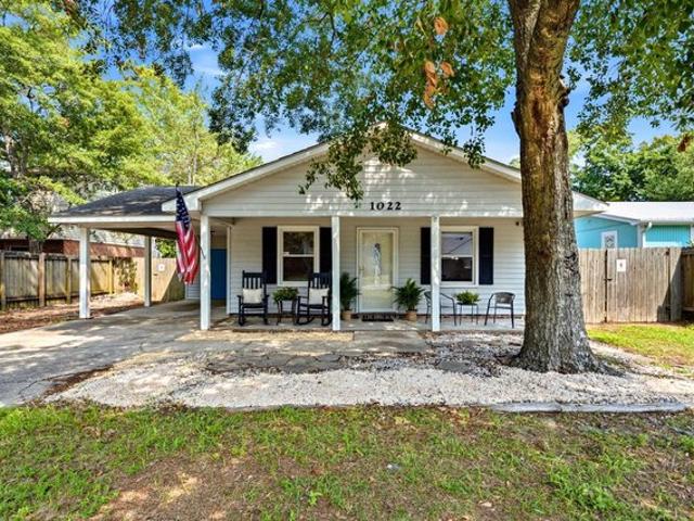 1022 S Hollywood Dr, Surfside Beach, SC 29575