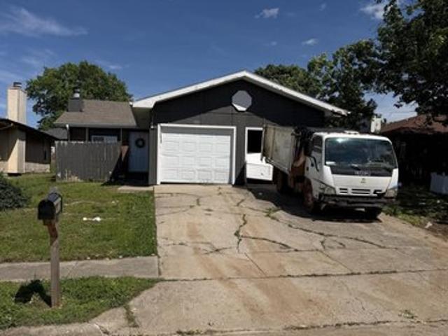 1022 S Lexington Ave, Springfield, MO 65802