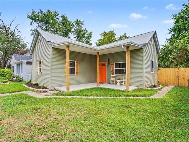 1022 S Virginia Ave, New Albany, IN 47129